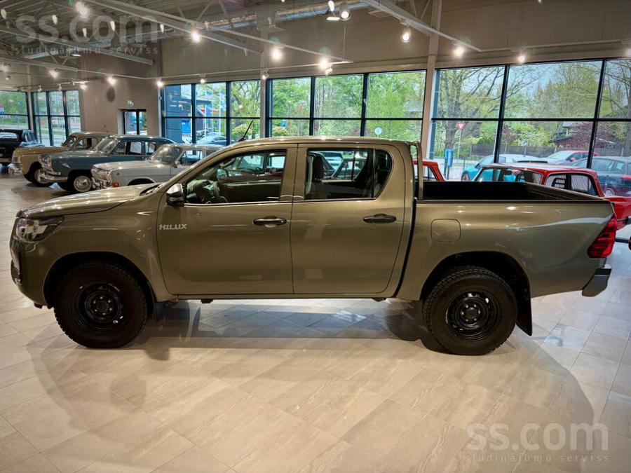 Green Toyota Hilux 2021 in Dobele, with an engine capacity of 2.40 L and mileage of 134 thousand km for 27550 €, photo 7 on AUTOMOTO.COM.LV