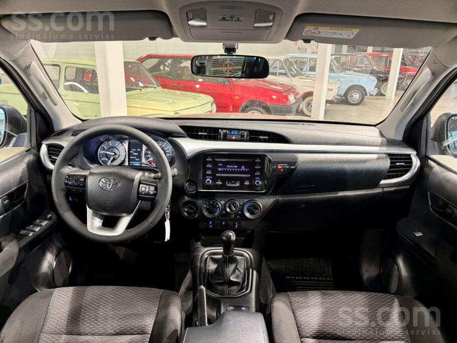 Green Toyota Hilux 2021 in Dobele, with an engine capacity of 2.40 L and mileage of 134 thousand km for 27550 €, photo 10 on AUTOMOTO.COM.LV