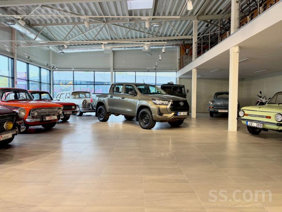 Green Toyota Hilux 2021 in Dobele, with an engine capacity of 2.40 L and mileage of 134 thousand km for 27550 €, photo 11 on AUTOMOTO.COM.LV