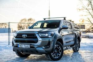 Zaļš Toyota Hilux 2022 Rīga, ar dzinēja tilpumu 2.80 L un nobraukumu 113 tūkst. km par 40990 €, foto  vietnē AUTOMOTO.COM.LV