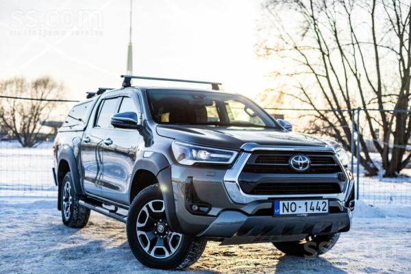 Zaļš Toyota Hilux 2022 Rīga, ar dzinēja tilpumu 2.80 L un nobraukumu 113 tūkst. km par 40990 €, foto 2 vietnē AUTOMOTO.COM.LV