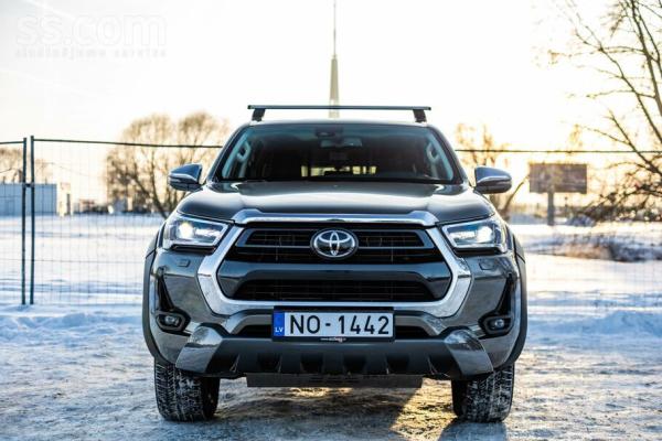 Zaļš Toyota Hilux 2022 Rīga, ar dzinēja tilpumu 2.80 L un nobraukumu 113 tūkst. km par 40990 €, foto 3 vietnē AUTOMOTO.COM.LV