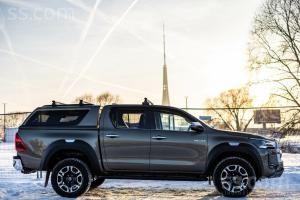 Zaļš Toyota Hilux 2022 Rīga, ar dzinēja tilpumu 2.80 L un nobraukumu 113 tūkst. km par 40990 €, foto 5 vietnē AUTOMOTO.COM.LV