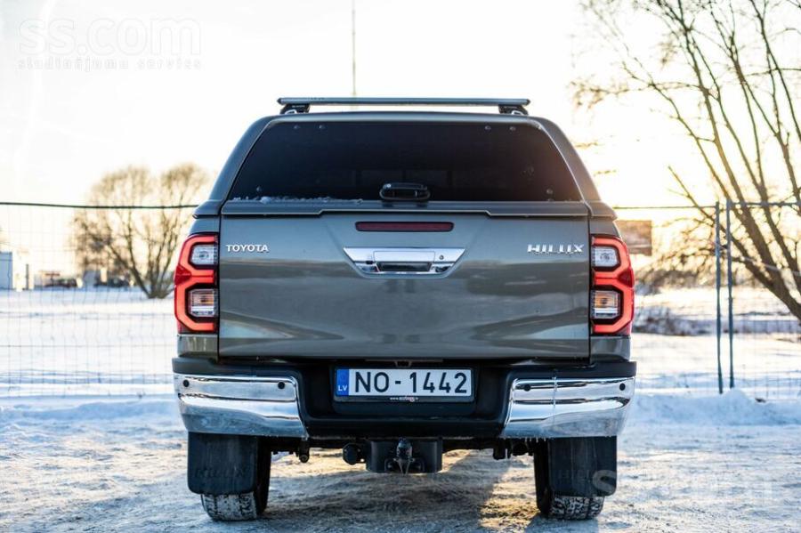 Zaļš Toyota Hilux 2022 Rīga, ar dzinēja tilpumu 2.80 L un nobraukumu 113 tūkst. km par 40990 €, foto 8 vietnē AUTOMOTO.COM.LV