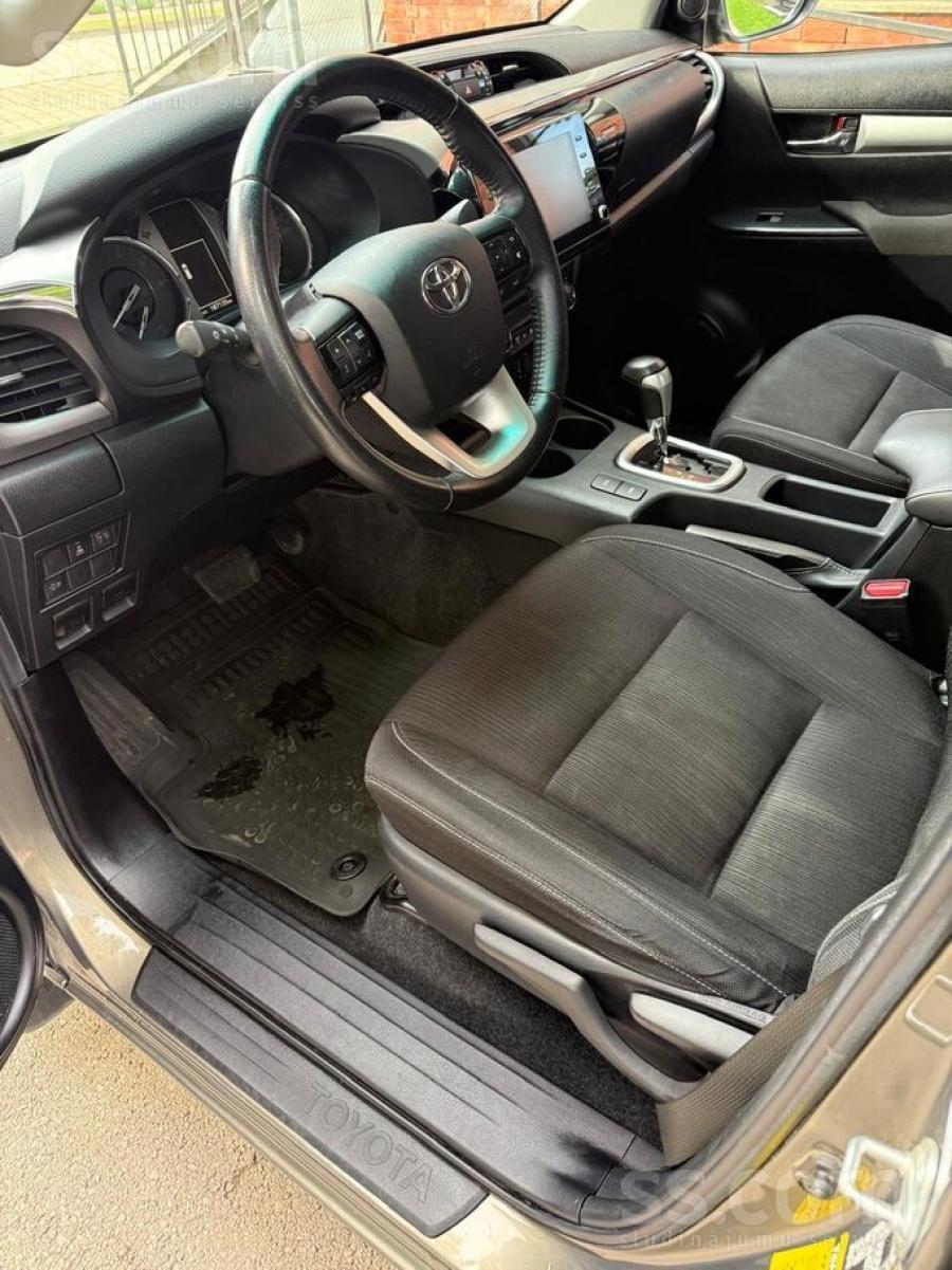 Zaļš Toyota Hilux 2022 Rīga, ar dzinēja tilpumu 2.40 L un nobraukumu 187 tūkst. km par 27500 €, foto 8 vietnē AUTOMOTO.COM.LV