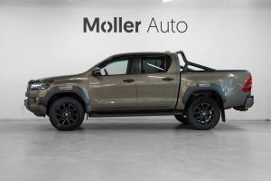 Zaļš Toyota Hilux 2022 Viļņa, ar dzinēja tilpumu 2.80 L un nobraukumu 86 tūkst. km par 38900 €, foto 3 vietnē AUTOMOTO.COM.LV