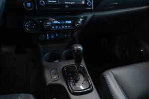 Zaļš Toyota Hilux 2022 Viļņa, ar dzinēja tilpumu 2.80 L un nobraukumu 86 tūkst. km par 38900 €, foto 20 vietnē AUTOMOTO.COM.LV