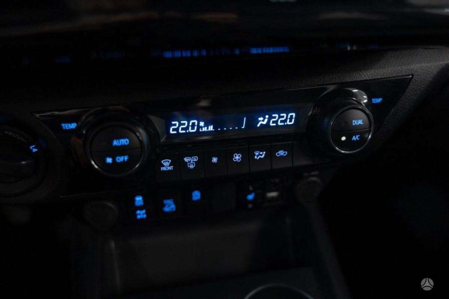 Зеленый Тойота Хайлюкс 2022 в Вильнюс, объемом двигателя 2.80 л и пробегом 86 тыс. км за 38550 €, фото 17 на AUTOMOTO.COM.LV