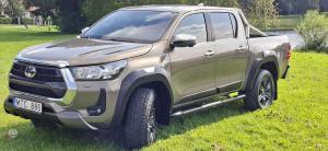 Green Toyota Hilux 2023 in Kelme, with an engine capacity of 2.39 L and mileage of 113 thousand km for 37000 €, photo 5 on AUTOMOTO.COM.LV