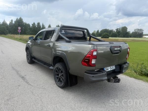 Zaļš Toyota Hilux 2024 Cēsis, ar dzinēja tilpumu 2.80 L un nobraukumu 105 tūkst. km par 41283 €, foto 5 vietnē AUTOMOTO.COM.LV