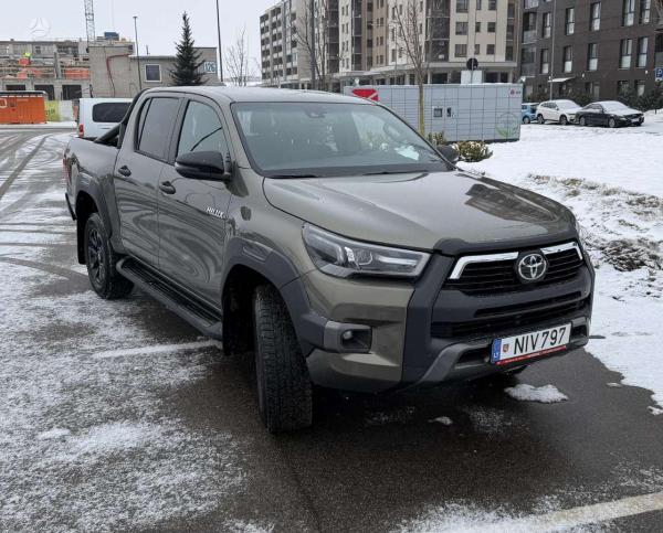 Green Toyota Hilux 2025 in Vilnius, with an engine capacity of 2.76 L and mileage of 27 thousand km for 50820 €, photo 1 on AUTOMOTO.COM.LV
