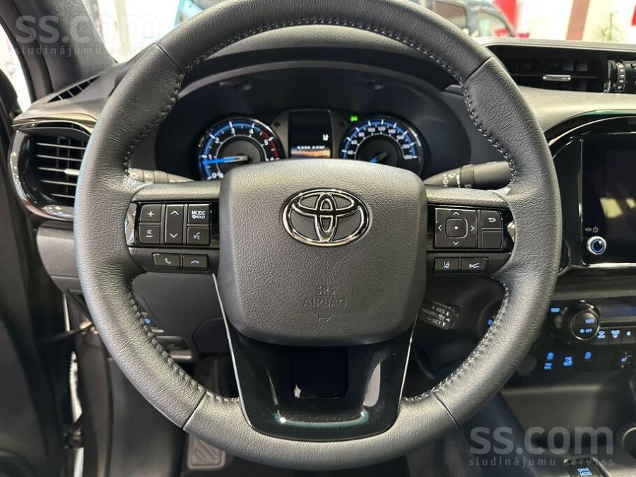 Zaļš Toyota Hilux 2026 Jēkabpils, ar dzinēja tilpumu 2.80 L un nobraukumu 10 tūkst. km par 53700 €, foto 14 vietnē AUTOMOTO.COM.LV