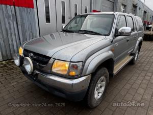 Grey Toyota Hilux 2004 in Haapsalu, with an engine capacity of 2.50 L and mileage of 303 thousand km for 9920 €, photo  on AUTOMOTO.COM.LV