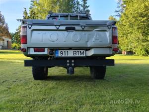 Grey Toyota Hilux 2004 in Paide, with an engine capacity of 2.50 L and mileage of 269 thousand km for 19999 €, photo 12 on AUTOMOTO.COM.LV