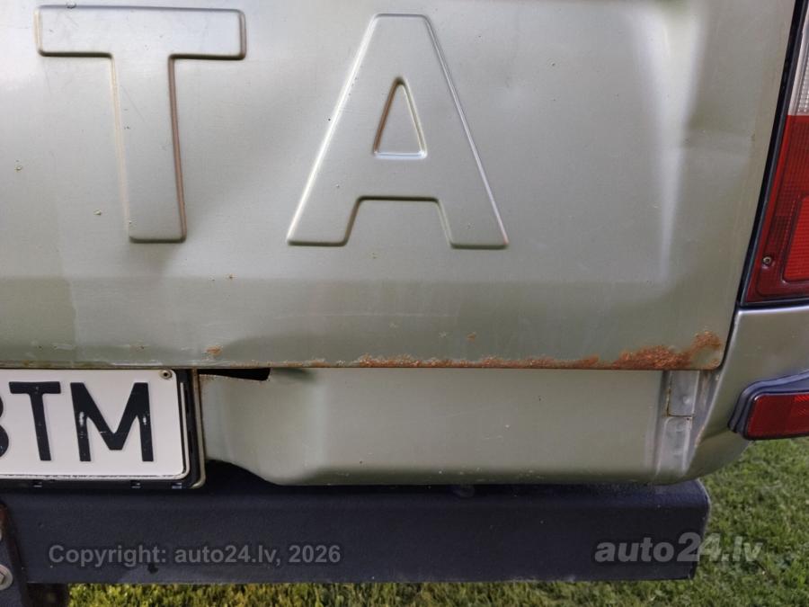 Grey Toyota Hilux 2004 in Paide, with an engine capacity of 2.50 L and mileage of 269 thousand km for 19999 €, photo 14 on AUTOMOTO.COM.LV