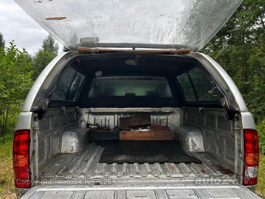 Серый Тойота Хайлюкс 2006 в Йыгева, объемом двигателя 2.50 л и пробегом 311 тыс. км за 8500 €, фото 6 на AUTOMOTO.COM.LV