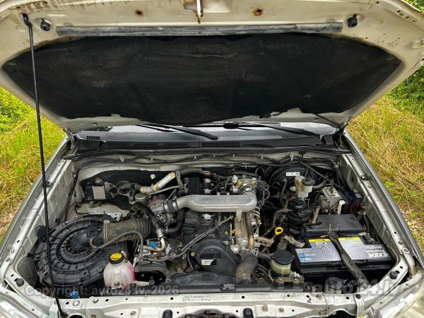Pelēks Toyota Hilux 2006 Jegeva, ar dzinēja tilpumu 2.50 L un nobraukumu 311 tūkst. km par 8500 €, foto 11 vietnē AUTOMOTO.COM.LV
