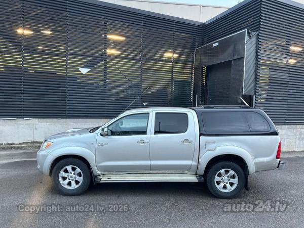 Grey Toyota Hilux 2007 in Tallinn, with an engine capacity of 2.50 L and mileage of 0 thousand km for 7500 €, photo 4 on AUTOMOTO.COM.LV