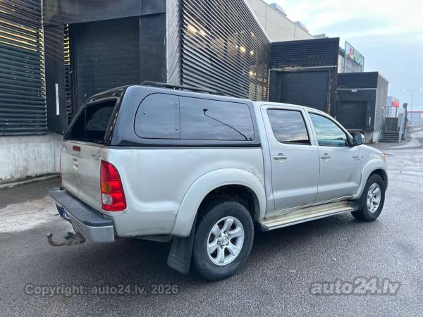 Grey Toyota Hilux 2007 in Tallinn, with an engine capacity of 2.50 L and mileage of 0 thousand km for 7500 €, photo 7 on AUTOMOTO.COM.LV