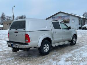 Grey Toyota Hilux 2008 in Valga, with an engine capacity of 2.50 L and mileage of 320 thousand km for 7490 €, photo 3 on AUTOMOTO.COM.LV