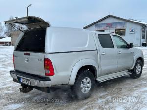 Grey Toyota Hilux 2008 in Valga, with an engine capacity of 2.50 L and mileage of 320 thousand km for 7490 €, photo 8 on AUTOMOTO.COM.LV