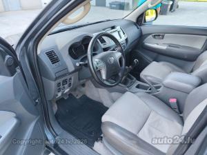 Pelēks Toyota Hilux 2013 Elva, ar dzinēja tilpumu 2.50 L un nobraukumu 316 tūkst. km par 13950 €, foto 9 vietnē AUTOMOTO.COM.LV