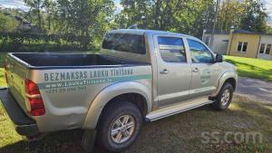 Pelēks Toyota Hilux 2014 Preiļi, ar dzinēja tilpumu 2.50 L un nobraukumu 480 tūkst. km par 13000 €, foto 5 vietnē AUTOMOTO.COM.LV