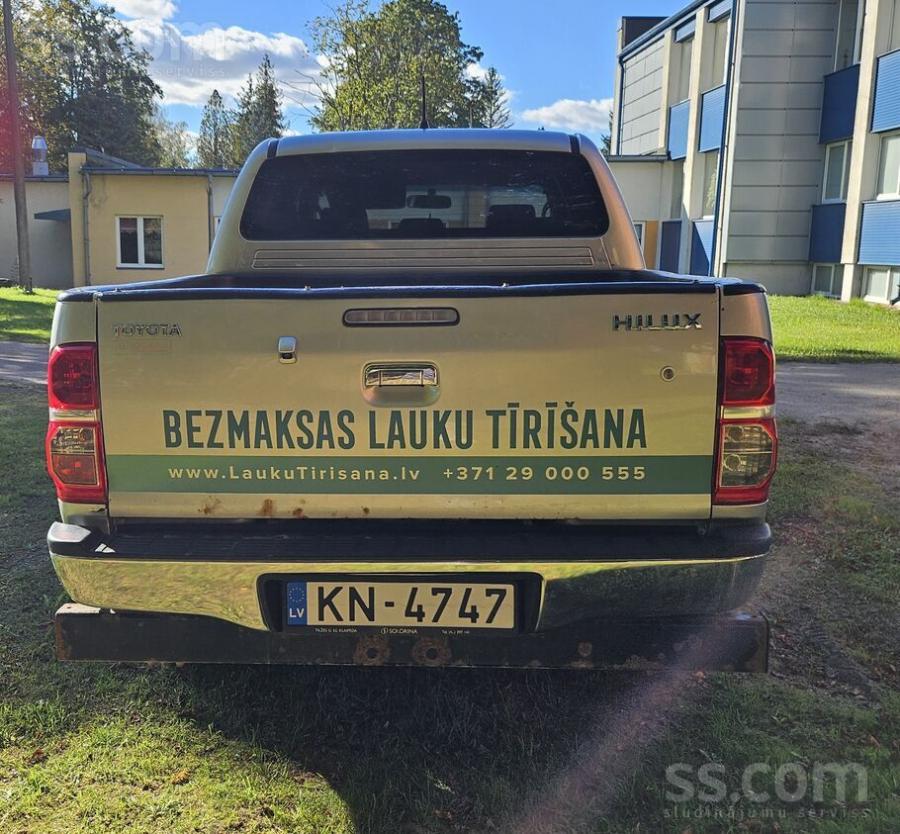 Pelēks Toyota Hilux 2014 Preiļi, ar dzinēja tilpumu 2.50 L un nobraukumu 480 tūkst. km par 13000 €, foto 6 vietnē AUTOMOTO.COM.LV