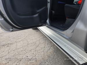 Pelēks Toyota Hilux 2015 Rakvere, ar dzinēja tilpumu 2.50 L un nobraukumu 288 tūkst. km par 18300 €, foto 7 vietnē AUTOMOTO.COM.LV