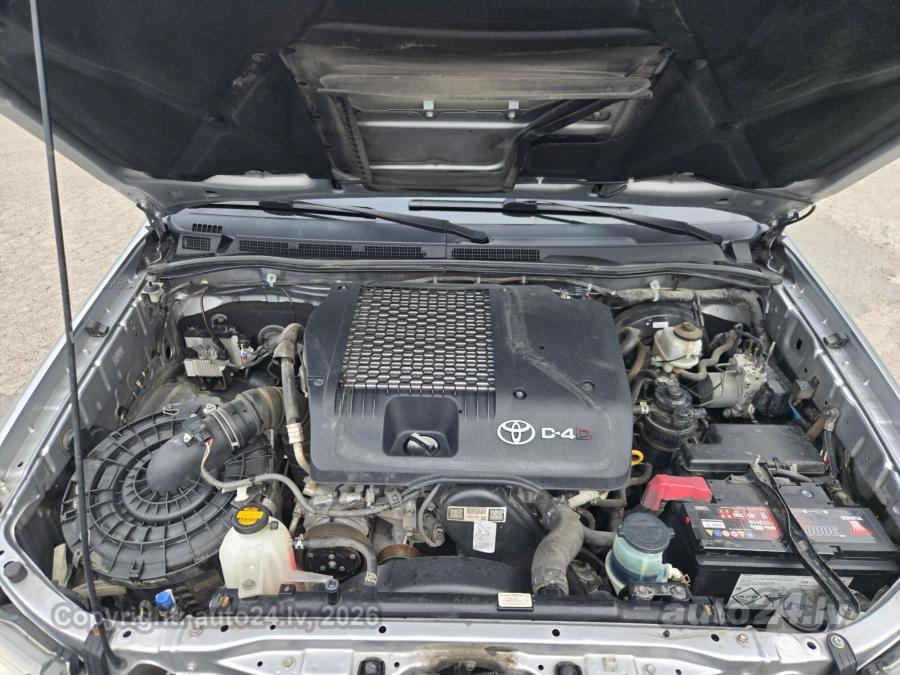 Pelēks Toyota Hilux 2015 Rakvere, ar dzinēja tilpumu 2.50 L un nobraukumu 288 tūkst. km par 18300 €, foto 14 vietnē AUTOMOTO.COM.LV