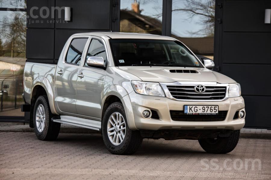 Grey Toyota Hilux 2016 in Riga, with an engine capacity of 3.00 L and mileage of 0 thousand km for 16300 €, photo 1 on AUTOMOTO.COM.LV