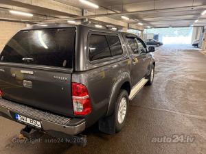 Grey Toyota Hilux 2016 in Tallinn, with an engine capacity of 3.00 L and mileage of 139 thousand km for 27000 €, photo 7 on AUTOMOTO.COM.LV