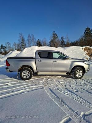Серый Тойота Хайлюкс 2017 в Таллин, объемом двигателя 2.40 л и пробегом 203 тыс. км за 22900 €, фото 4 на AUTOMOTO.COM.LV