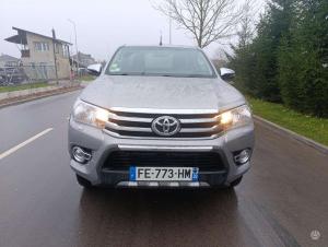Grey Toyota Hilux 2019 in Taurage, with an engine capacity of 2.40 L and mileage of 120 thousand km for 19300 €, photo 2 on AUTOMOTO.COM.LV