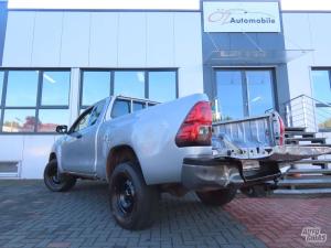 Grey Toyota Hilux 2019 in Kaunas, with an engine capacity of 2.40 L and mileage of 18 thousand km for 23689 €, photo 11 on AUTOMOTO.COM.LV