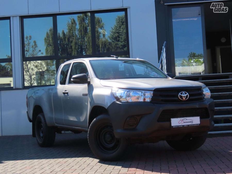 Grey Toyota Hilux 2020 in Kaunas, with an engine capacity of 2.40 L and mileage of 28 thousand km for 24735 €, photo 1 on AUTOMOTO.COM.LV