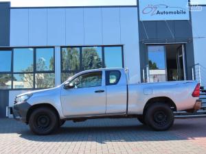 Grey Toyota Hilux 2020 in Kaunas, with an engine capacity of 2.40 L and mileage of 28 thousand km for 24735 €, photo 9 on AUTOMOTO.COM.LV