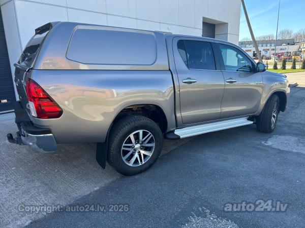 Pelēks Toyota Hilux 2020 Tallina, ar dzinēja tilpumu 2.40 L un nobraukumu 131 tūkst. km par 34720 €, foto 6 vietnē AUTOMOTO.COM.LV