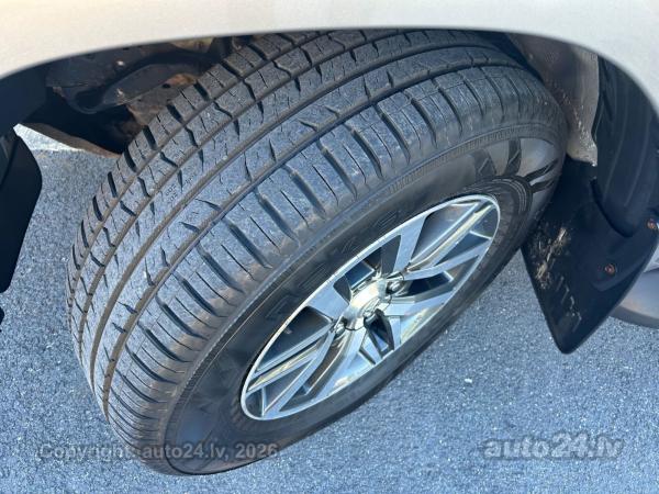 Pelēks Toyota Hilux 2020 Tallina, ar dzinēja tilpumu 2.40 L un nobraukumu 131 tūkst. km par 34720 €, foto 10 vietnē AUTOMOTO.COM.LV