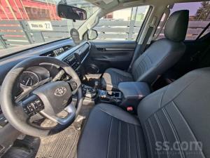 Grey Toyota Hilux 2021 in Riga, with an engine capacity of 2.40 L and mileage of 307 thousand km for 21600 €, photo 5 on AUTOMOTO.COM.LV