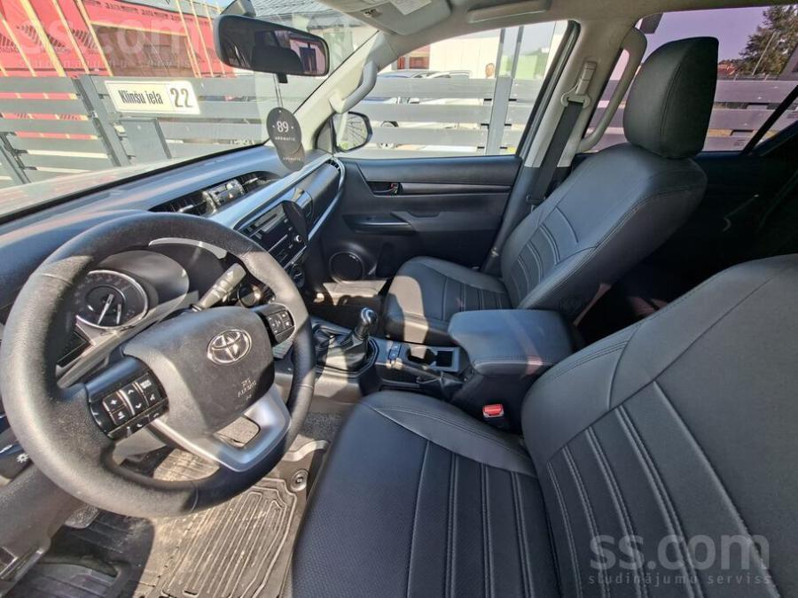 Grey Toyota Hilux 2021 in Riga, with an engine capacity of 2.40 L and mileage of 307 thousand km for 21600 €, photo 5 on AUTOMOTO.COM.LV