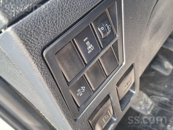 Pelēks Toyota Hilux 2021 Rīga, ar dzinēja tilpumu 2.40 L un nobraukumu 307 tūkst. km par 21600 €, foto 7 vietnē AUTOMOTO.COM.LV