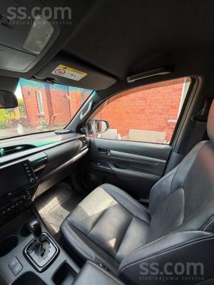 Grey Toyota Hilux 2021 in Ludza, with an engine capacity of 2.80 L and mileage of 91 thousand km for 39985 €, photo 10 on AUTOMOTO.COM.LV