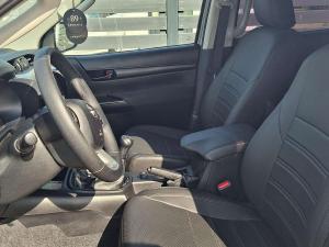 Pelēks Toyota Hilux 2021 Rīga, ar dzinēja tilpumu 2.40 L un nobraukumu 307 tūkst. km par 21600 €, foto 7 vietnē AUTOMOTO.COM.LV
