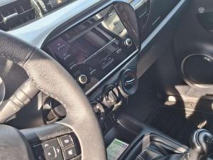 Pelēks Toyota Hilux 2021 Rīga, ar dzinēja tilpumu 2.40 L un nobraukumu 307 tūkst. km par 21600 €, foto 11 vietnē AUTOMOTO.COM.LV
