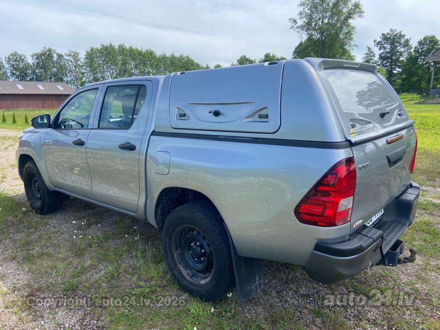 Pelēks Toyota Hilux 2021 Valga, ar dzinēja tilpumu 2.40 L un nobraukumu 137 tūkst. km par 32400 €, foto 4 vietnē AUTOMOTO.COM.LV