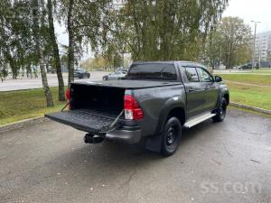 Pelēks Toyota Hilux 2021 Rīga, ar dzinēja tilpumu 2.40 L un nobraukumu 63 tūkst. km par 25890 €, foto 9 vietnē AUTOMOTO.COM.LV