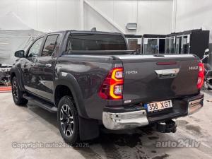 Grey Toyota Hilux 2022 in Tallinn, with an engine capacity of 2.80 L and mileage of 84 thousand km for 39900 €, photo 3 on AUTOMOTO.COM.LV