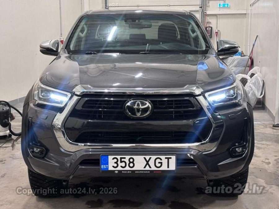 Grey Toyota Hilux 2022 in Tallinn, with an engine capacity of 2.80 L and mileage of 84 thousand km for 39900 €, photo 4 on AUTOMOTO.COM.LV