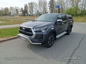Серый Тойота Хайлюкс 2022 в Таллин, объемом двигателя 2.80 л и пробегом 108 тыс. км за 45000 €, фото  на AUTOMOTO.COM.LV